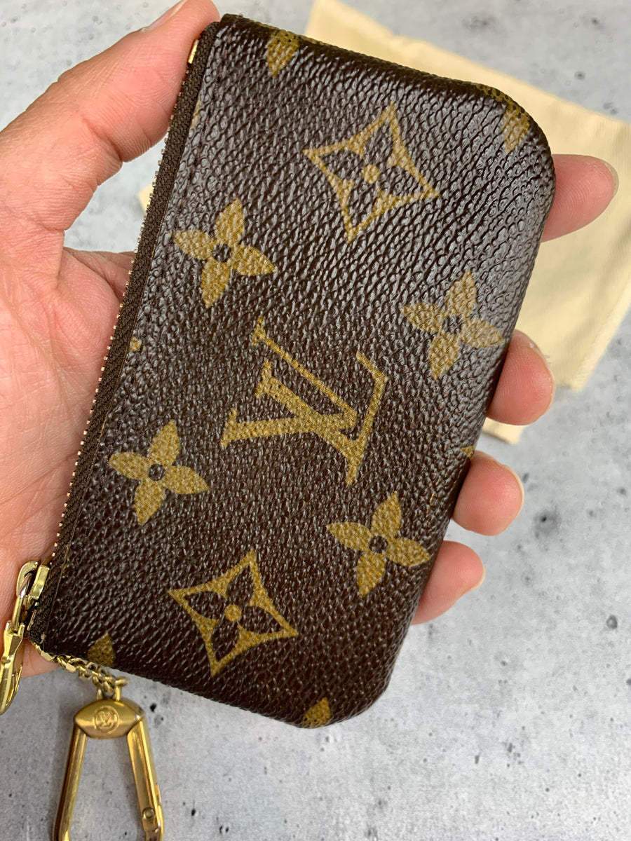 Louis Key Pouch – yourvintagelvoe